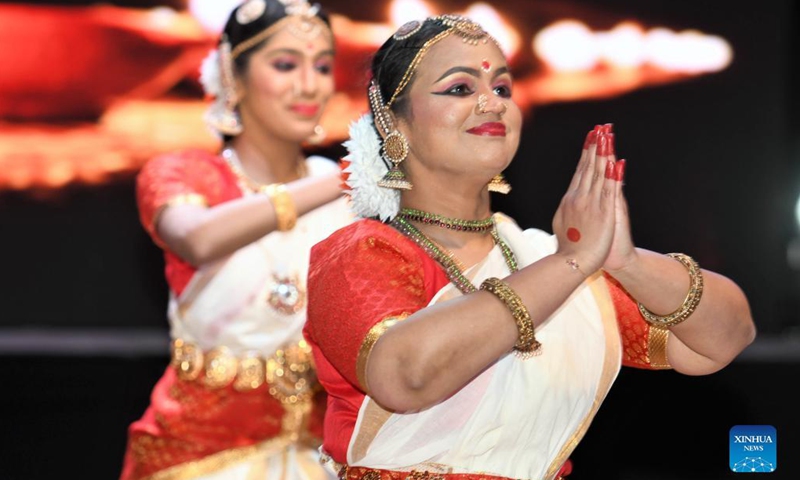 Folk dance performed during art show in Kuwait - Global Times