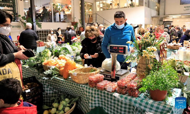 People visit Souk El Tayeb farmers market in Beirut - Global Times