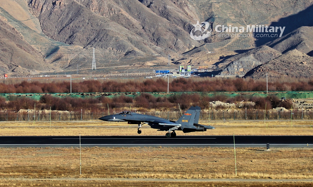 Ground crew make thorough inspect before flight - Global Times