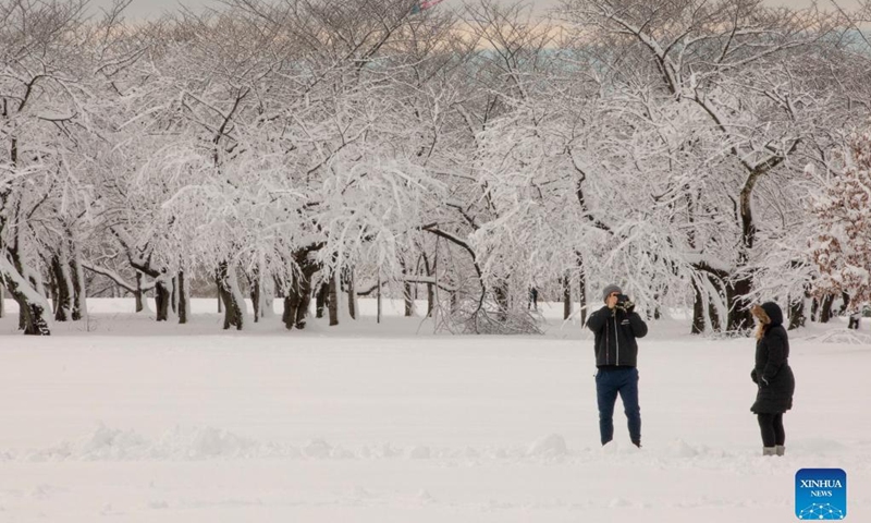 Heavy snow storms force massive cancellation of flights, cause other ...