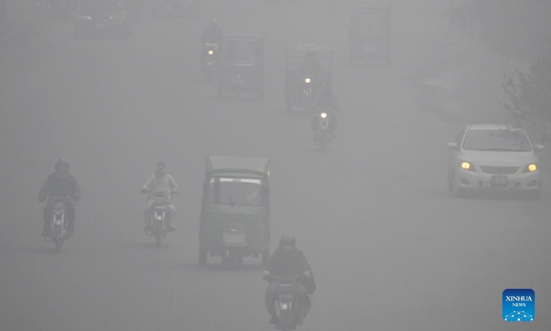 Heavy fog hits Lahore, Pakistan - Global Times