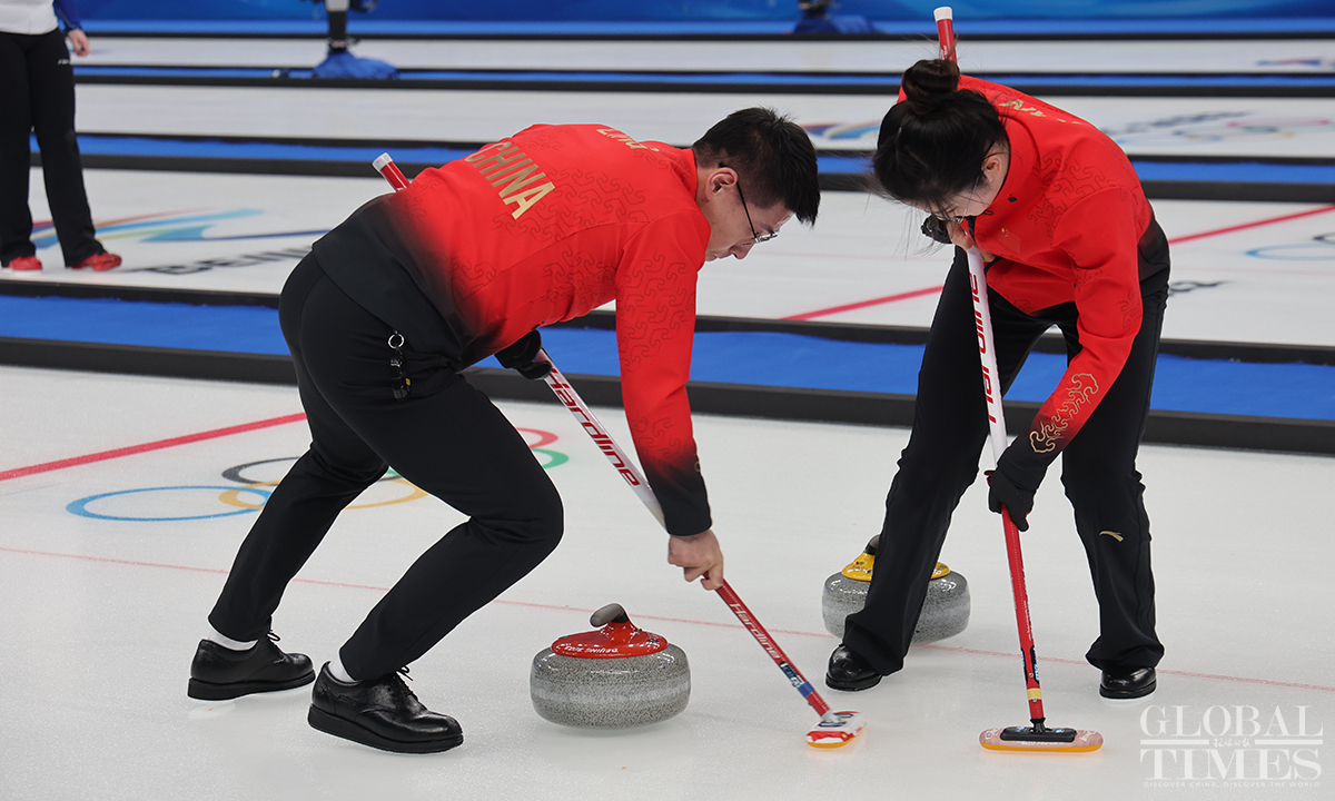China VS Switzerland! Mixed doubles curling event kicks off at Ice Cube ...