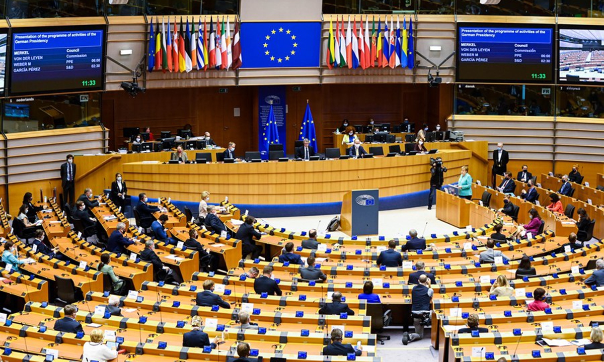 Russian Defence Minister, Foreign Ministry Spokeswoman Put on EU ...
