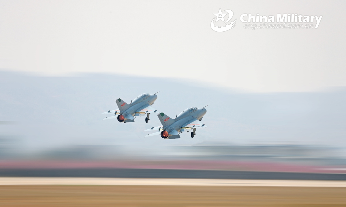 Aviation brigade organizes flight training operation - Global Times