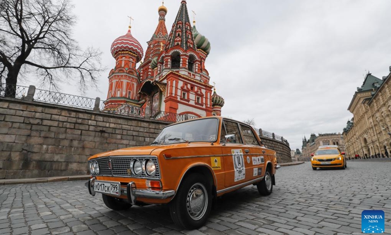 Classic cars take part in rally in Moscow, Russia - Global Times