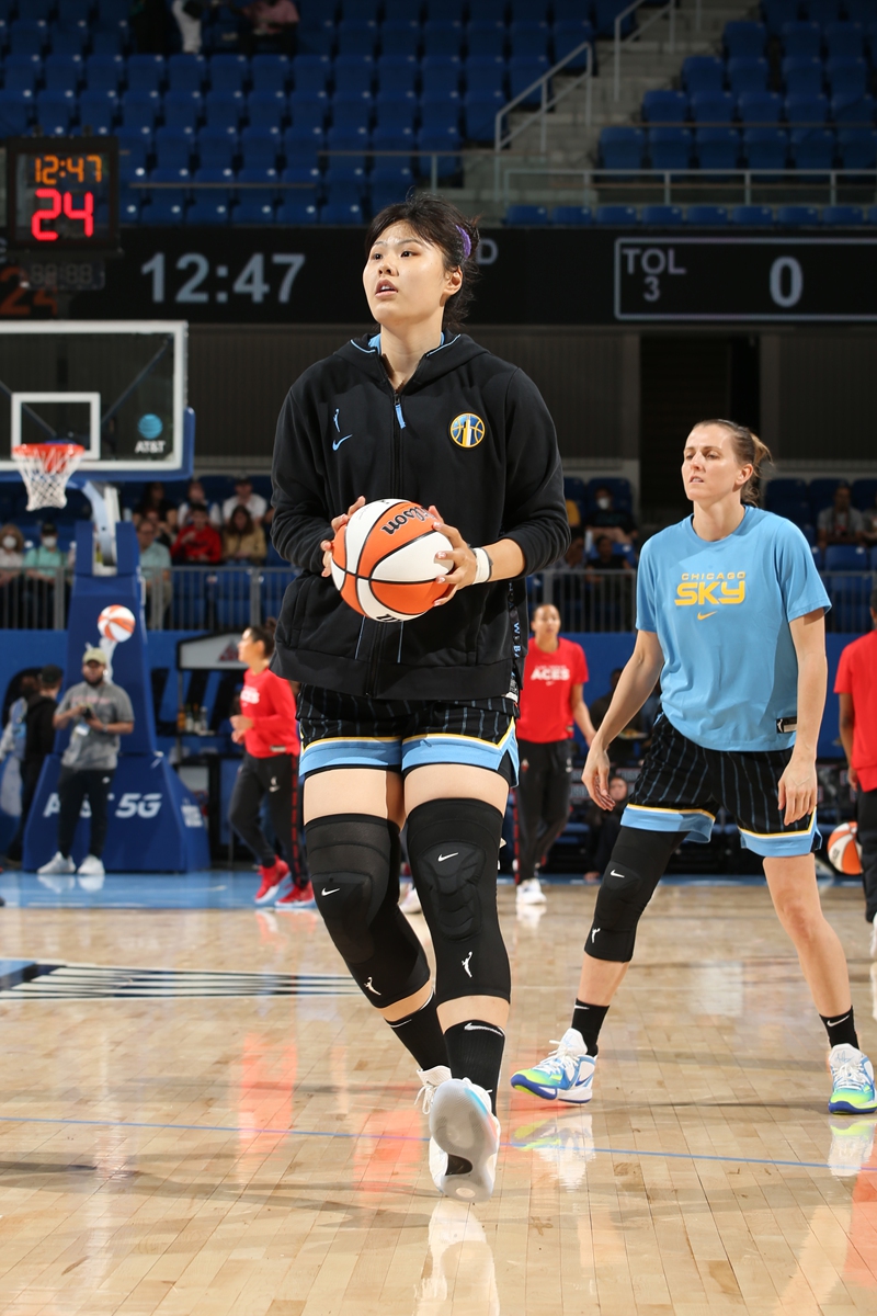 Chinese center makes WNBA debut - Global Times