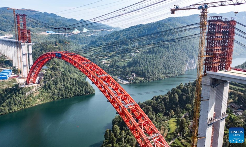 Wujiang grand bridge in SW China's Guizhou completes closure - Global Times