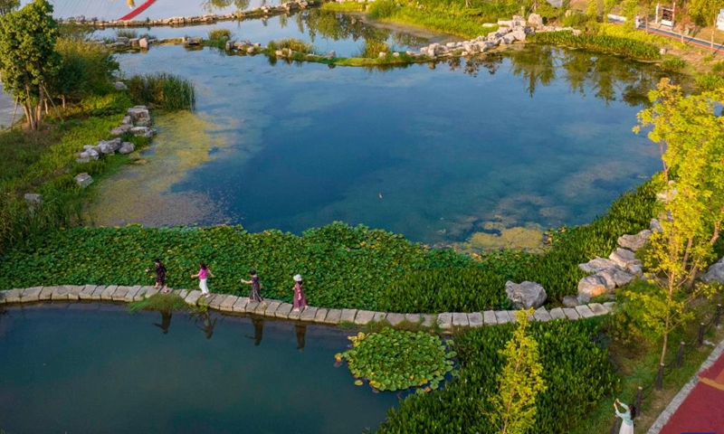 Tourists visit scenic spot in Guizhou, SW China - Global Times