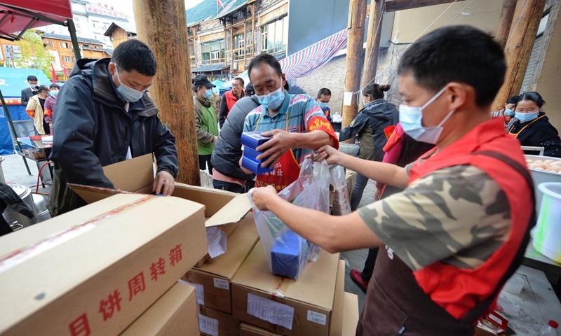 Rescue and relief efforts continue in quake-hit Sichuan - Global Times