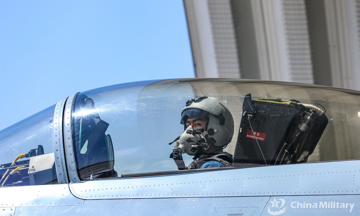 Fighter jets in flight training exercise - Global Times