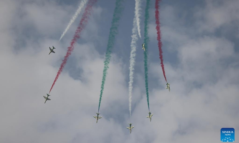 Air show celebrating Saudi Arabia's National Day held in Riyadh ...