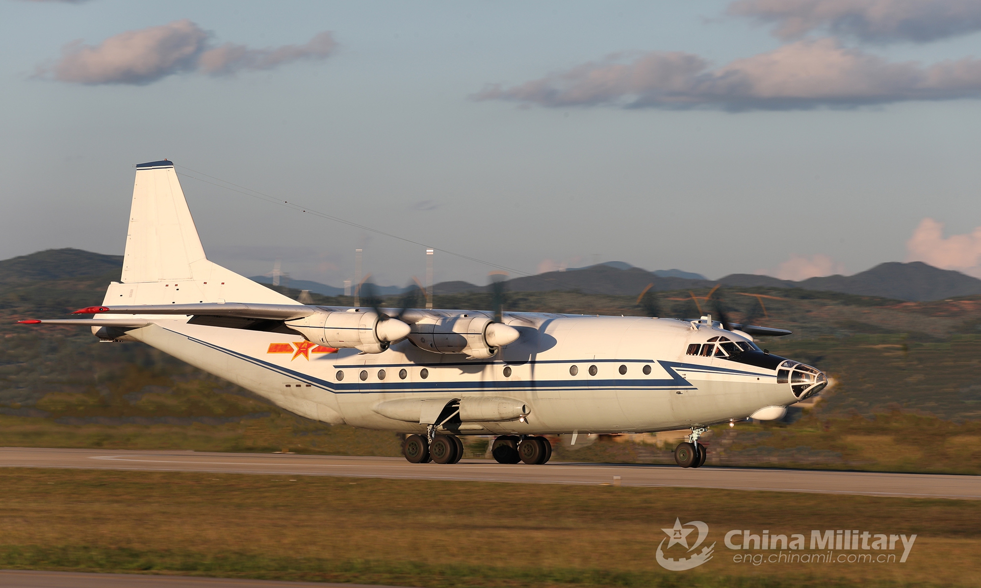 Anti-submarine aircraft in round-the-clock flight training - Global Times