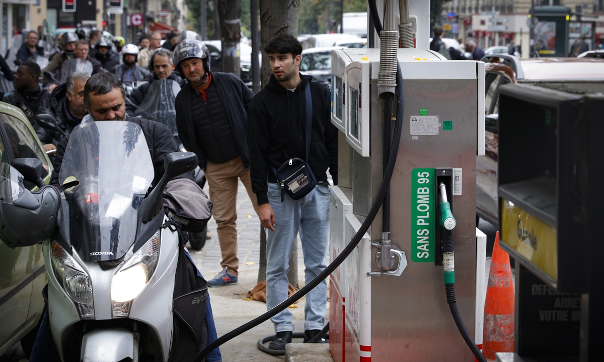 French petrol refinery workers vote to continue strike defying govt ...