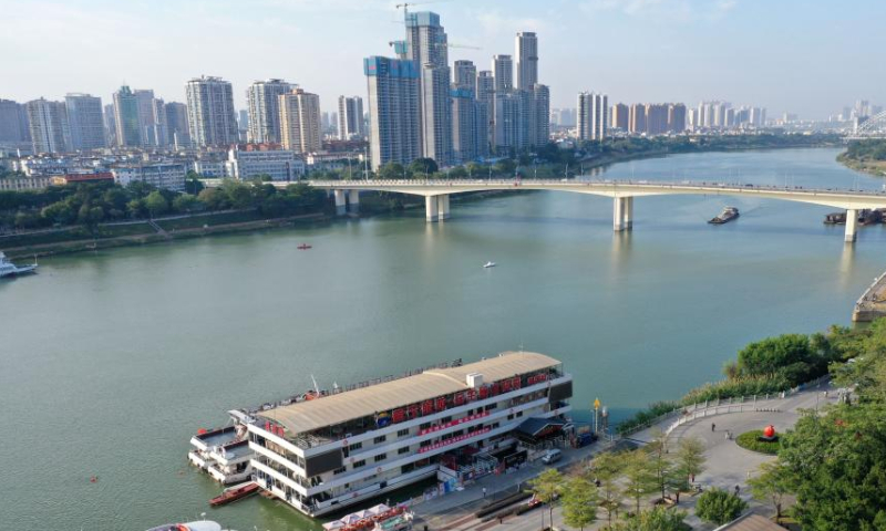 Cityscape on banks of Yongjiang River in Nanning, south China - Global ...