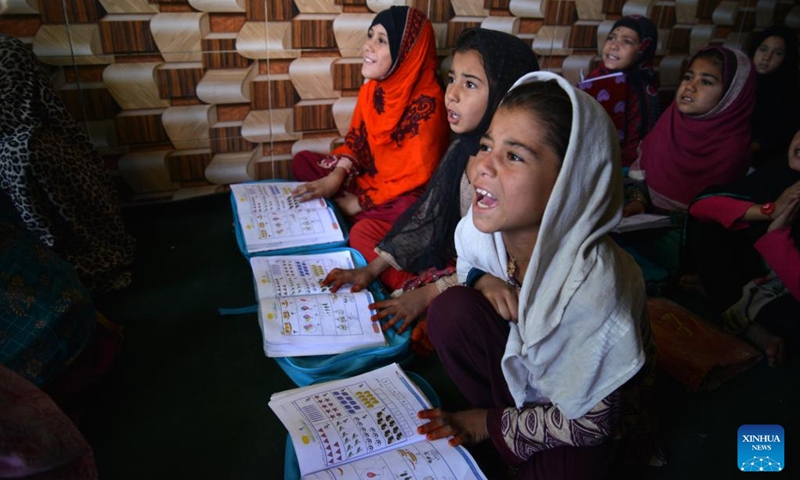 Afghan children study in class organized by UNICEF in Kandahar province ...