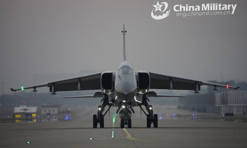 Fighter jets in round-the-clock training - Global Times