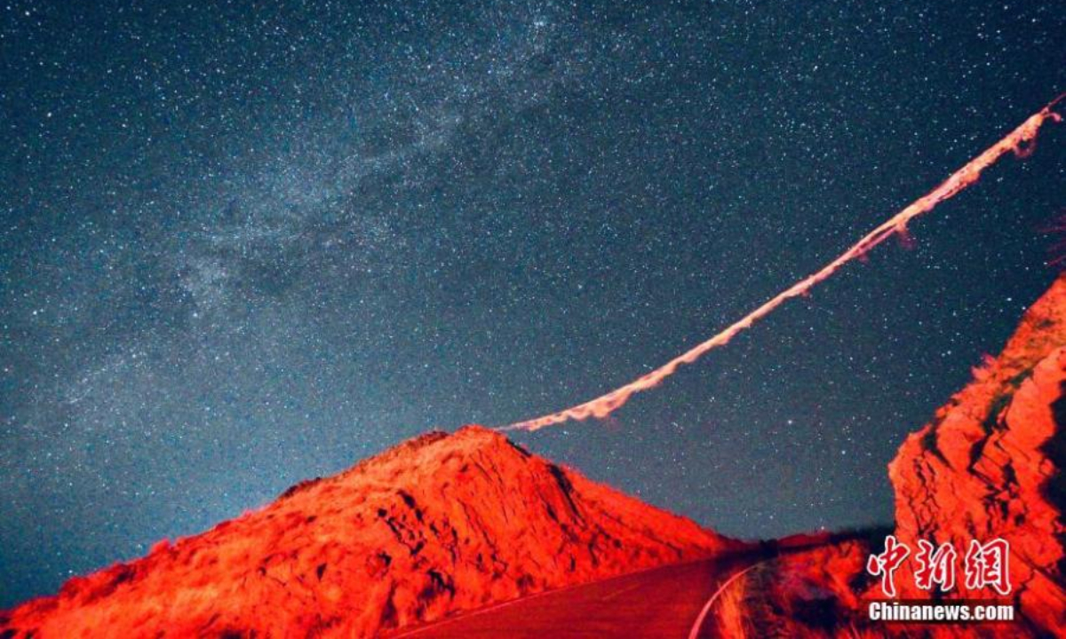 Geminid meteor shower lights up sky in Qinghai - Global Times