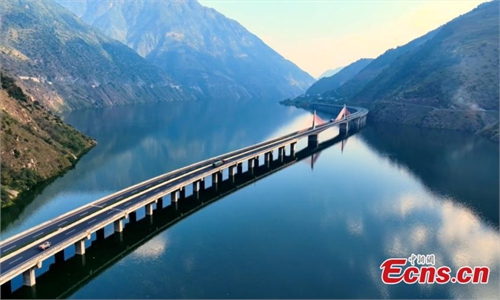 Incredible view of Yaxi expressway in Sichuan - Global Times