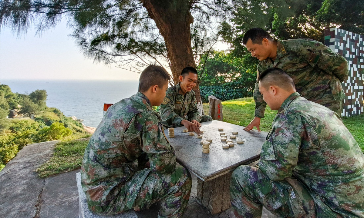 Island guards have fun weekend - Global Times