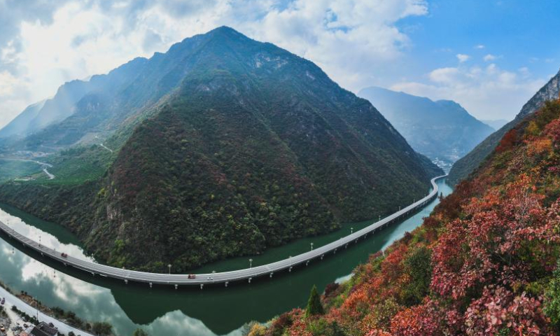 Scenery of road over water in Yichang, C China - Global Times