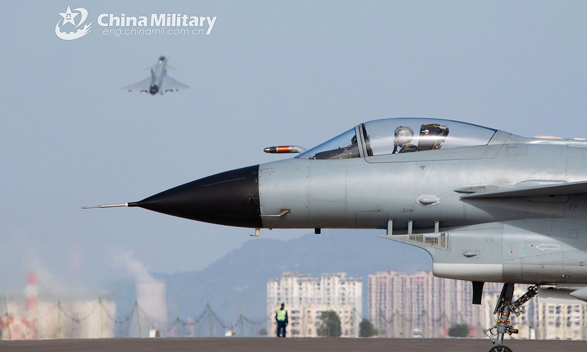 Fighter jets take off in flight training - Global Times