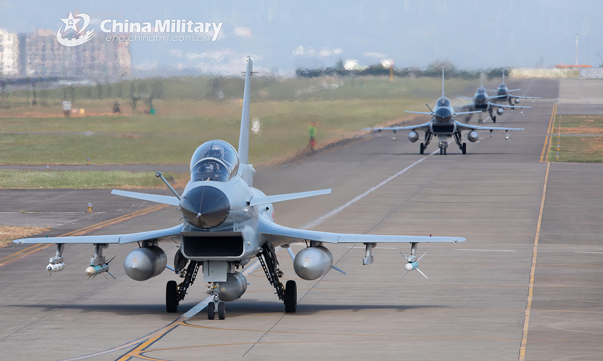 Fighter jets take off in flight training - Global Times