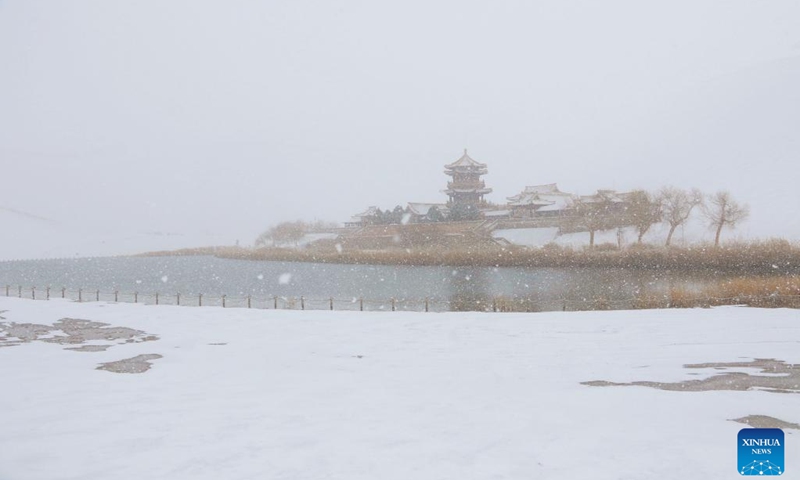 Snow scenery in Dunhuang, NW China - Global Times