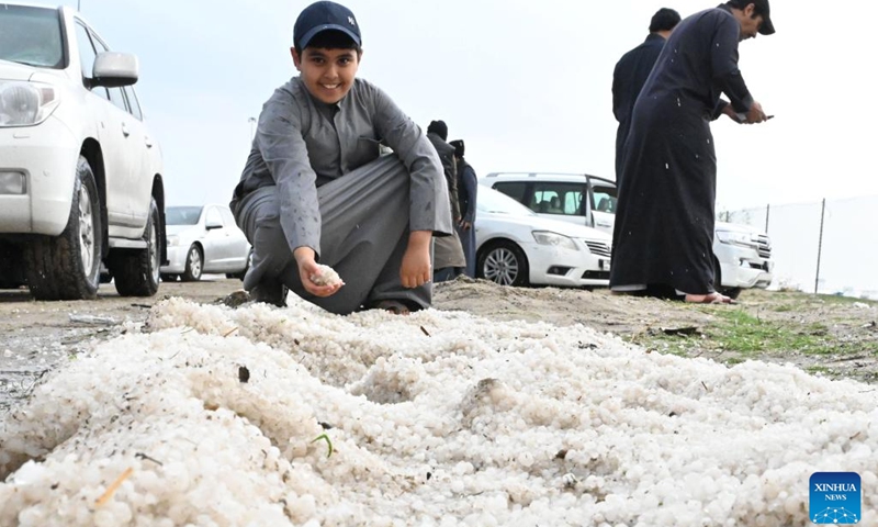 Hail in Kuwait - Global Times