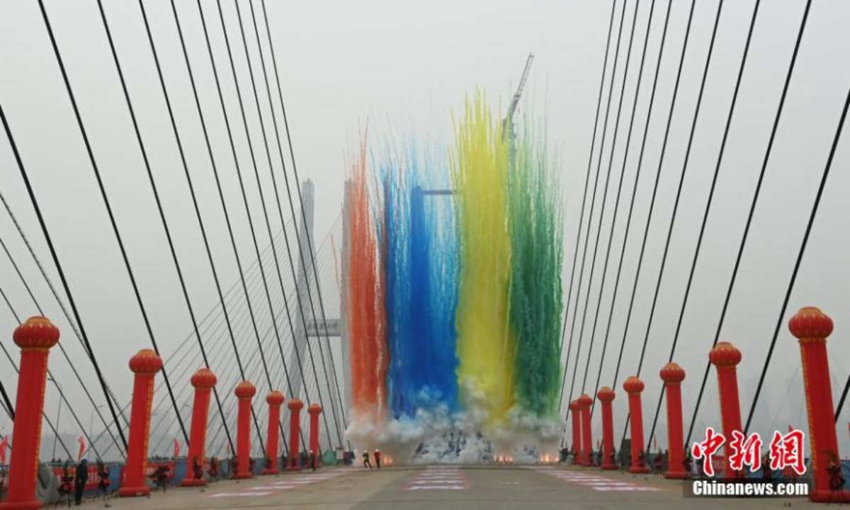 Lijiatuo double-track bridge over Yangtze River successfully closes ...