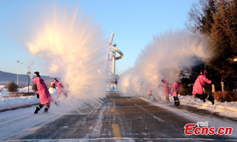 'Pouring water into ice' in NE China - Global Times