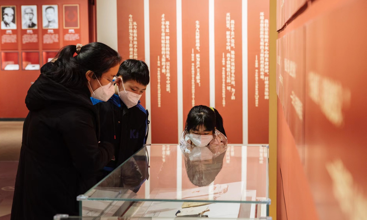 Historical items on display at show marking Huaihai Campaign victory ...
