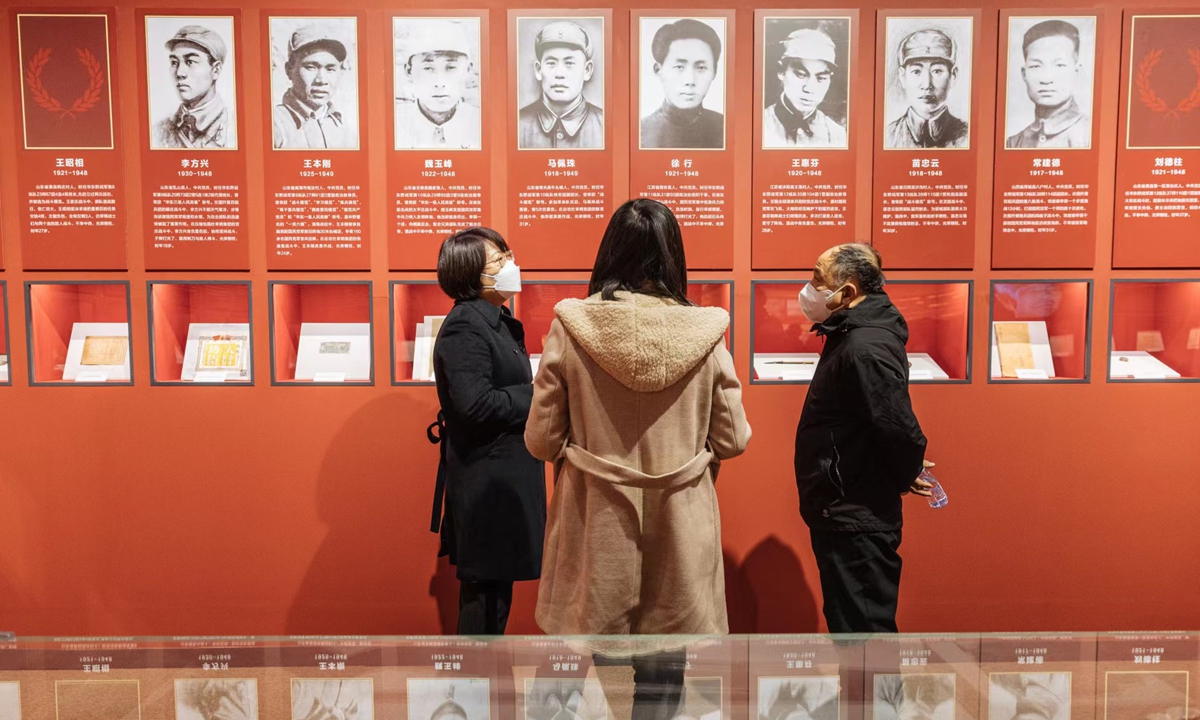 Historical items on display at show marking Huaihai Campaign victory ...