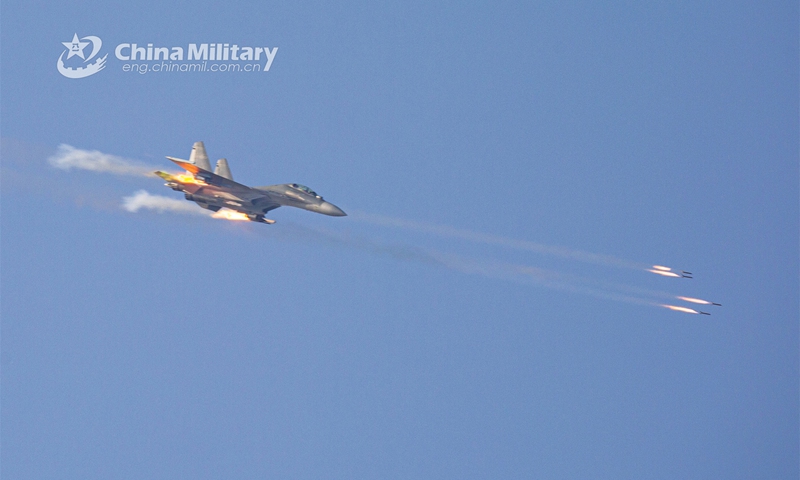 Fighter jets engage in flight training - Global Times