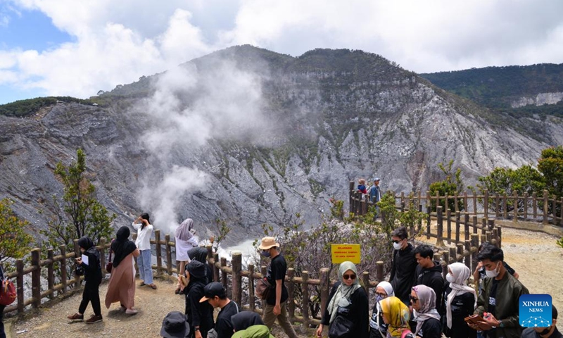 Tangkuban Perahu volcano attracts tourism during Spring Festival holiday in Indonesia - Global Times