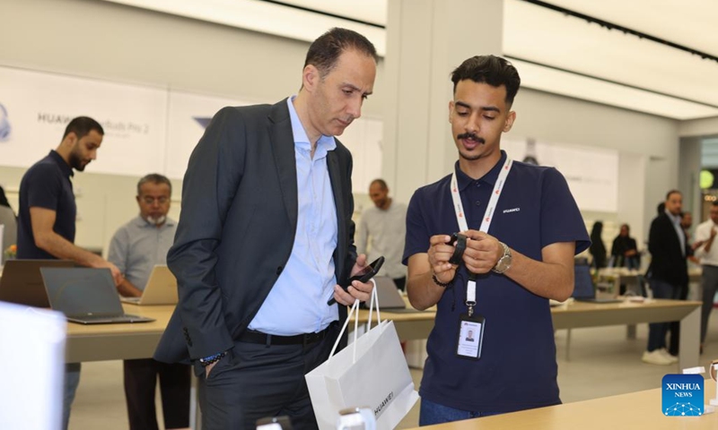 Huawei opens 2nd store in Saudi Arabia - Global Times