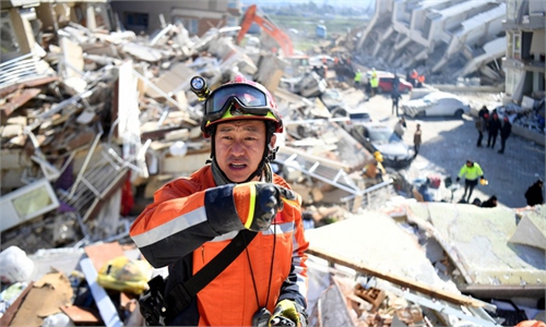 Hopes fade for finding quake survivors as death toll surpasses 17,000 ...