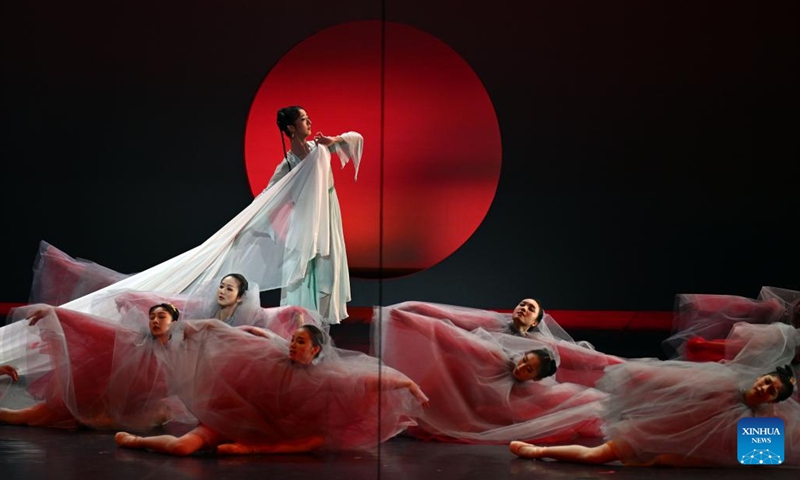 Ballet "A Dream of Red Mansions" performed at Beijing Tianqiao Theater ...