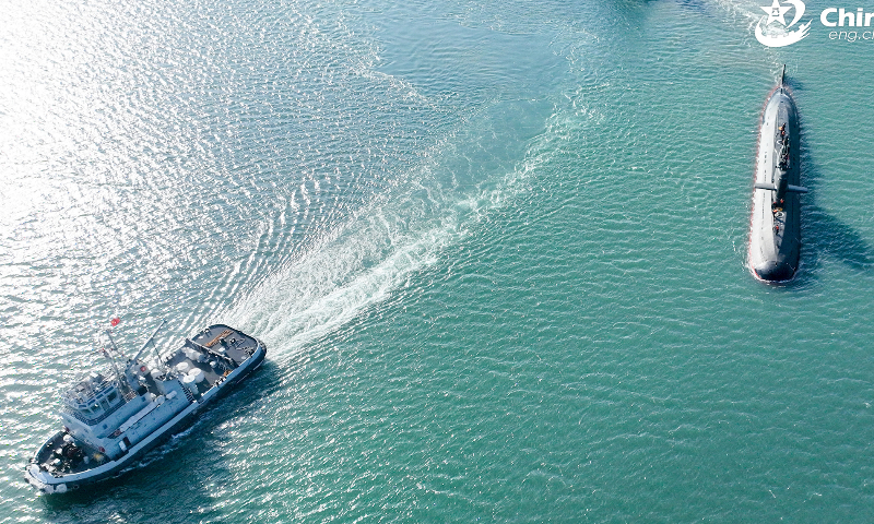 Submarine steams in real-combat training - Global Times