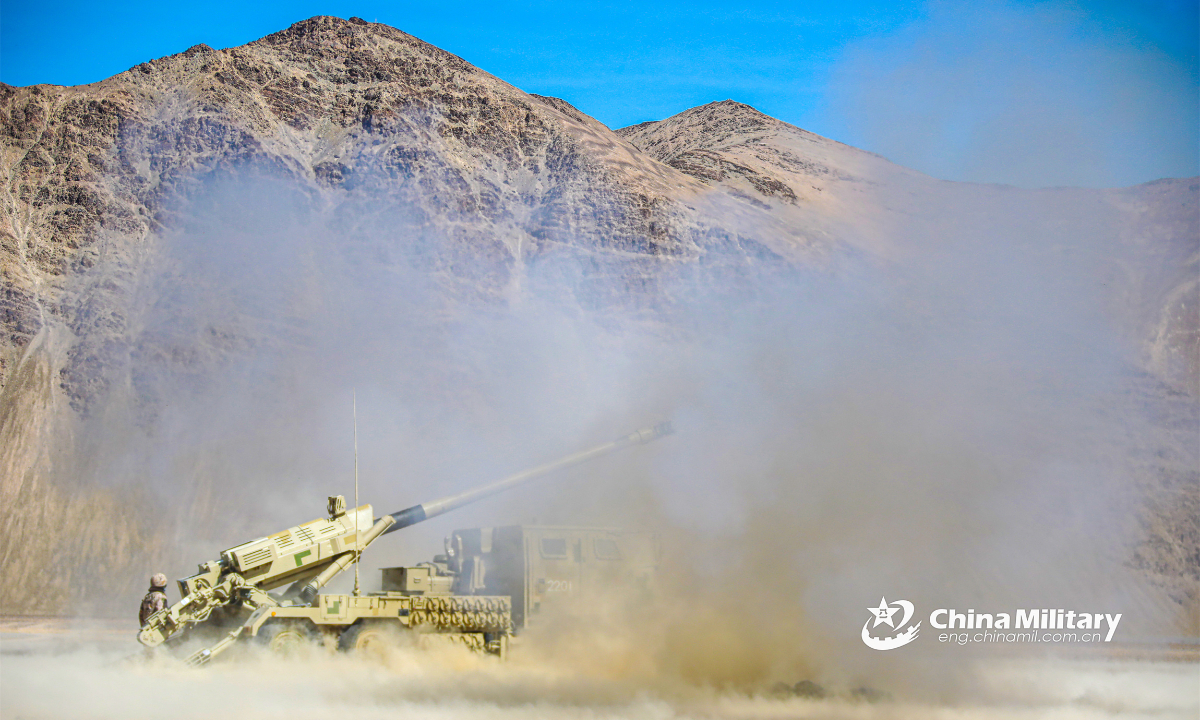 Artillery regiment holds live-fire training - Global Times