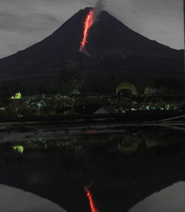 Mount Merapi volcano erupts in Indonesia - Global Times