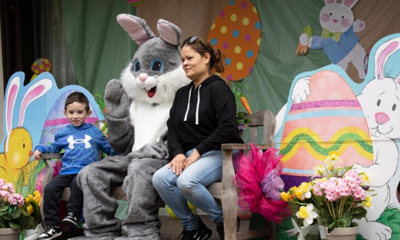 People attend Easter celebration in San Mateo, California - Global Times