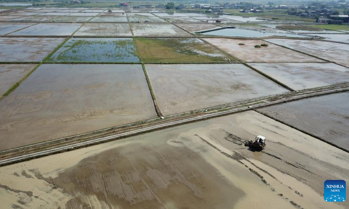 Farmers busy with spring ploughing in China's Hunan - Global Times