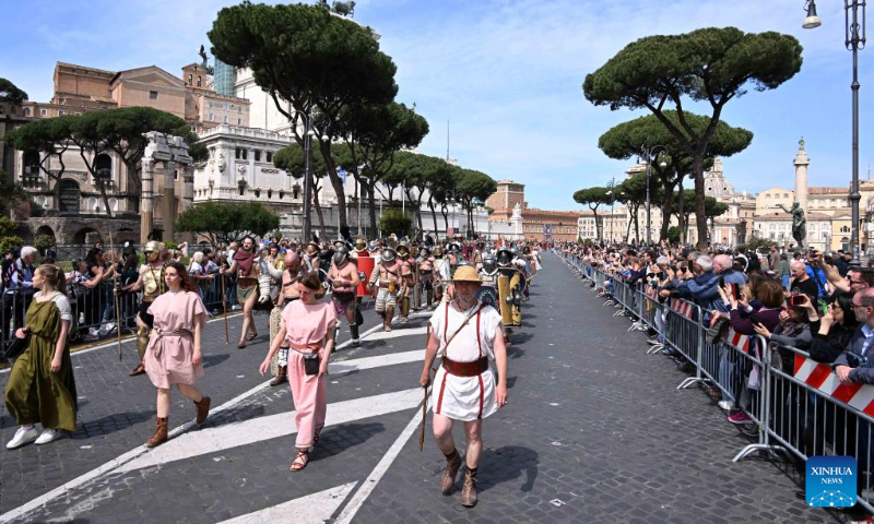 Performers take part in parade to celebrate 2,776th birthday of Rome in ...