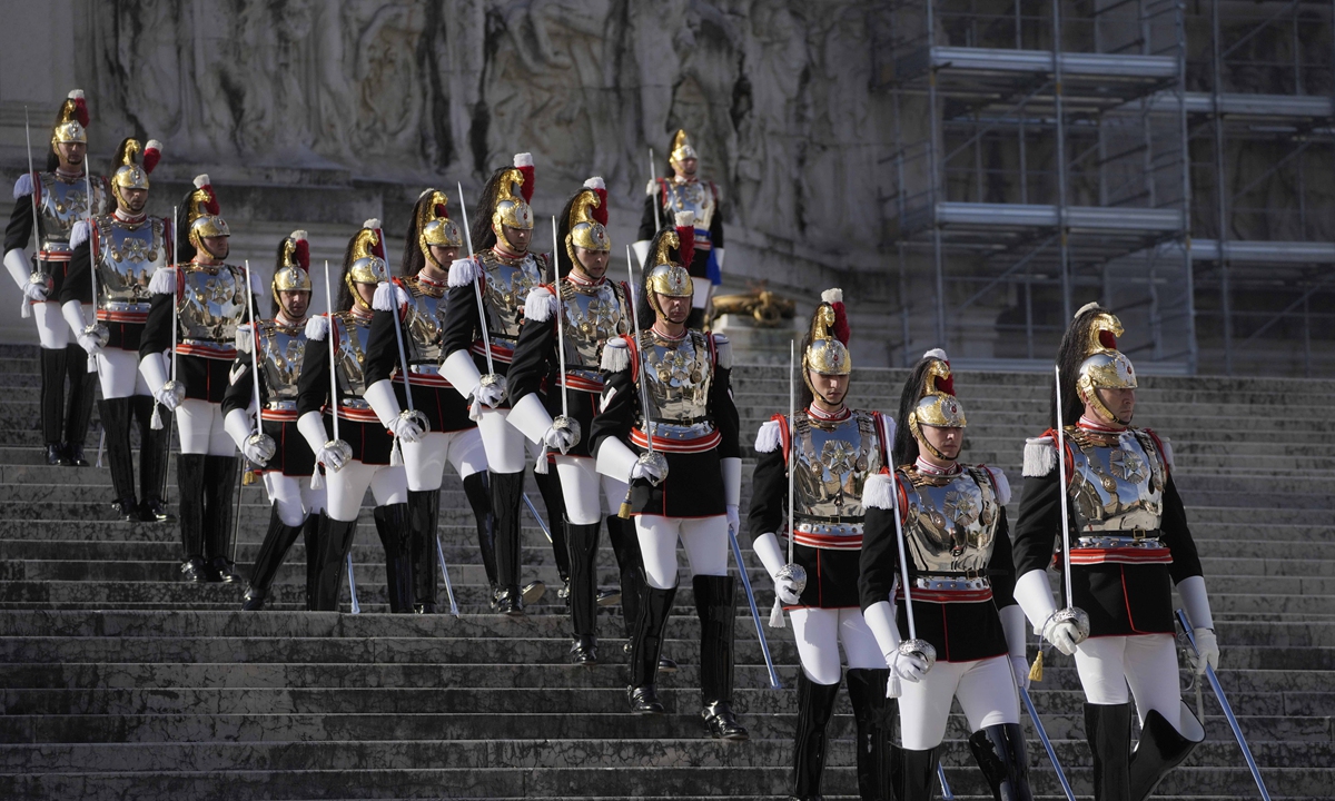 Commemorative steps - Global Times