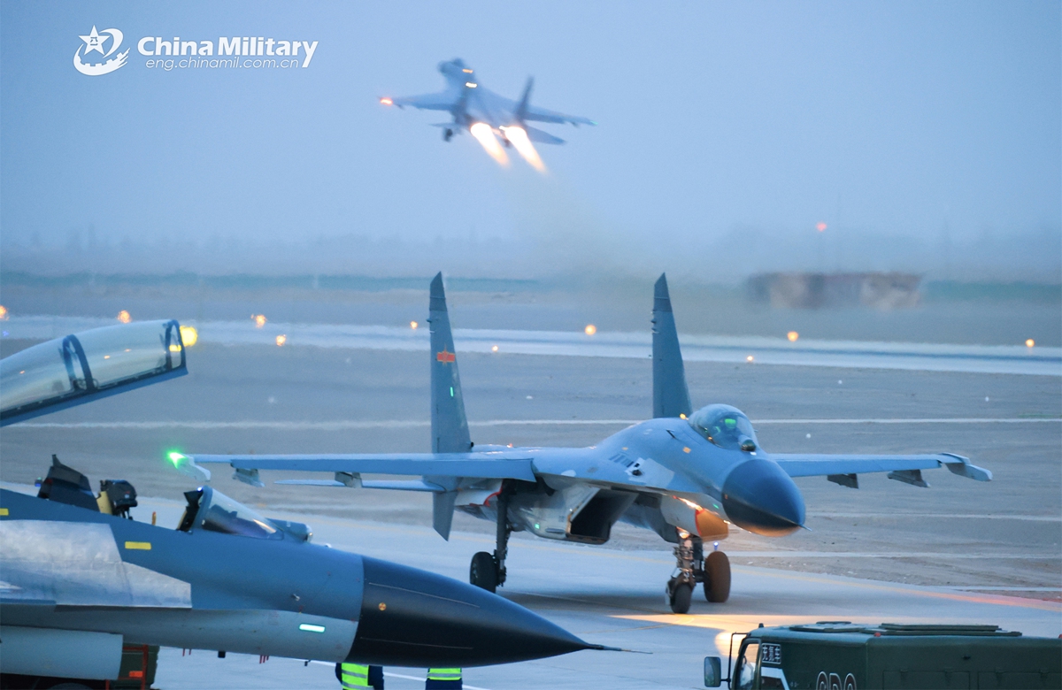 Fighter jets in round-the-clock flight training - Global Times