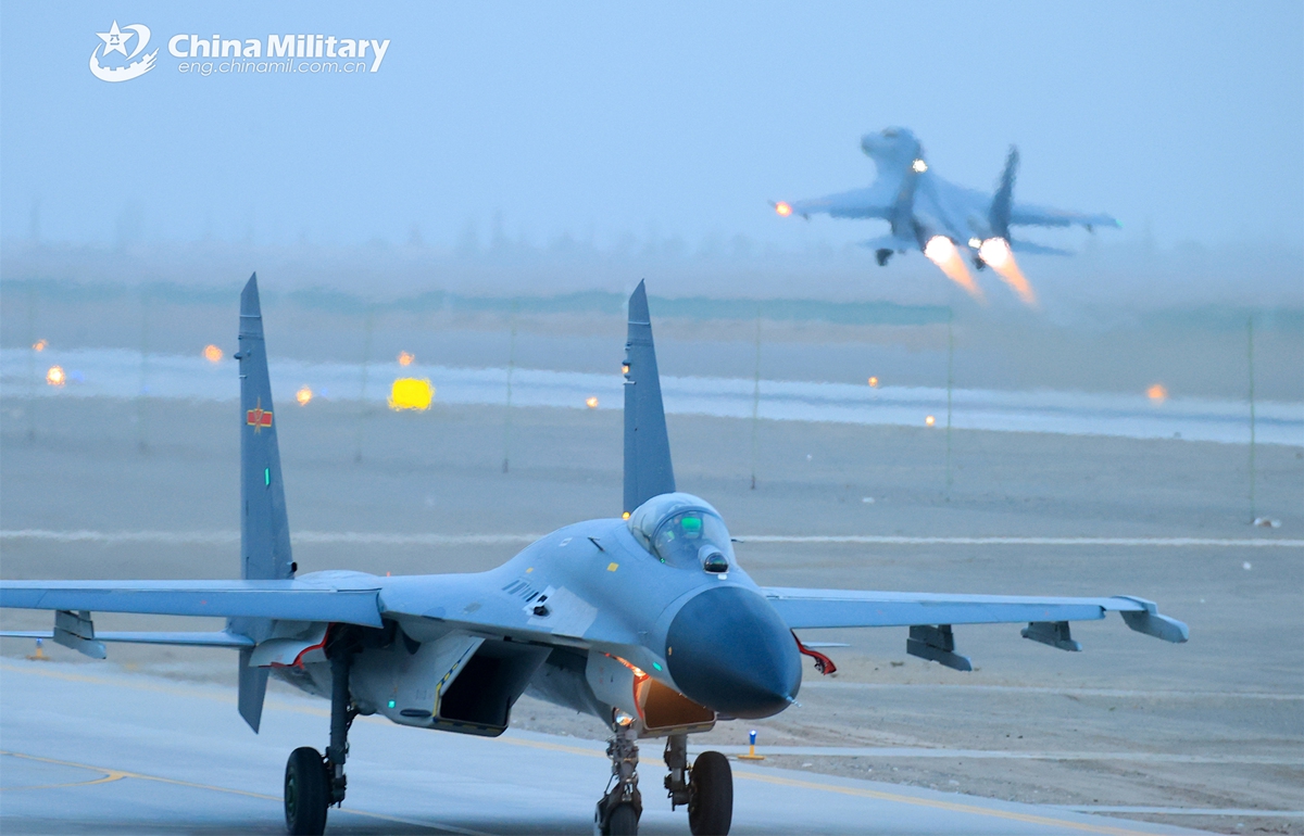 Fighter jets in round-the-clock flight training - Global Times