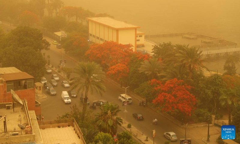 Strong sandstorm hits Cairo - Global Times