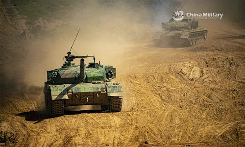 Main battle tanks maneuver in formation - Global Times