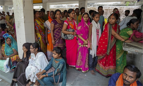 Waiting for relief - Global Times