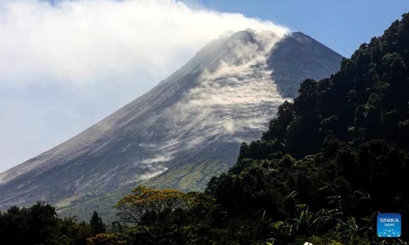 Indonesia's Mount Merapi erupts, releasing lava up to 1.8 km away ...
